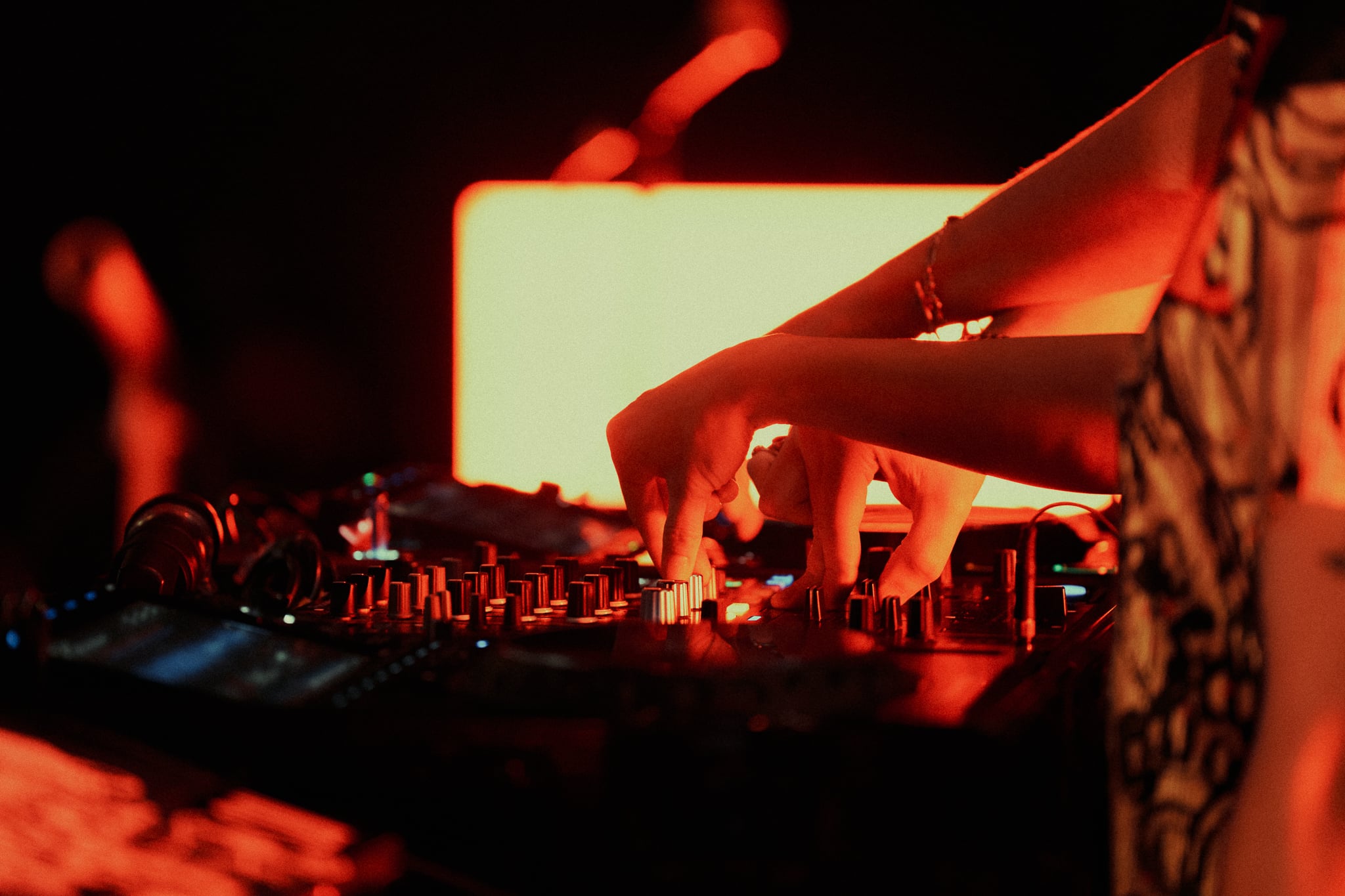 Art After Dark - Liquid Architecture presents Allara and Liam Keenan ...